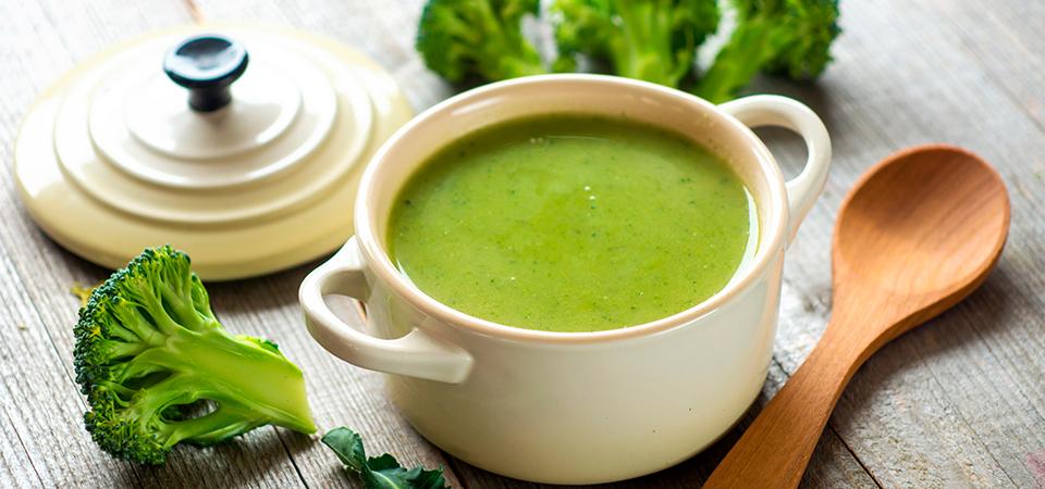 Sopa de brócoli con parmesano | Chef Oropeza