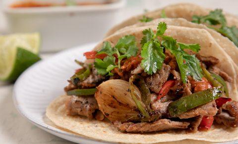 Tacos de bistec con chorizo | Chef Oropeza